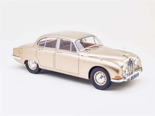 Jaguar S-Type 1965 Gold 1:18 by Cult Scale Models